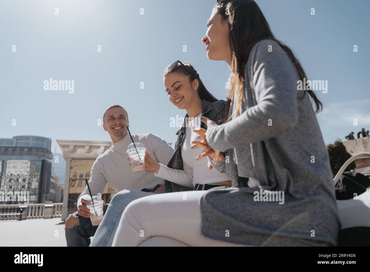 Group friends drinking milkshakes hi-res stock photography and images ...