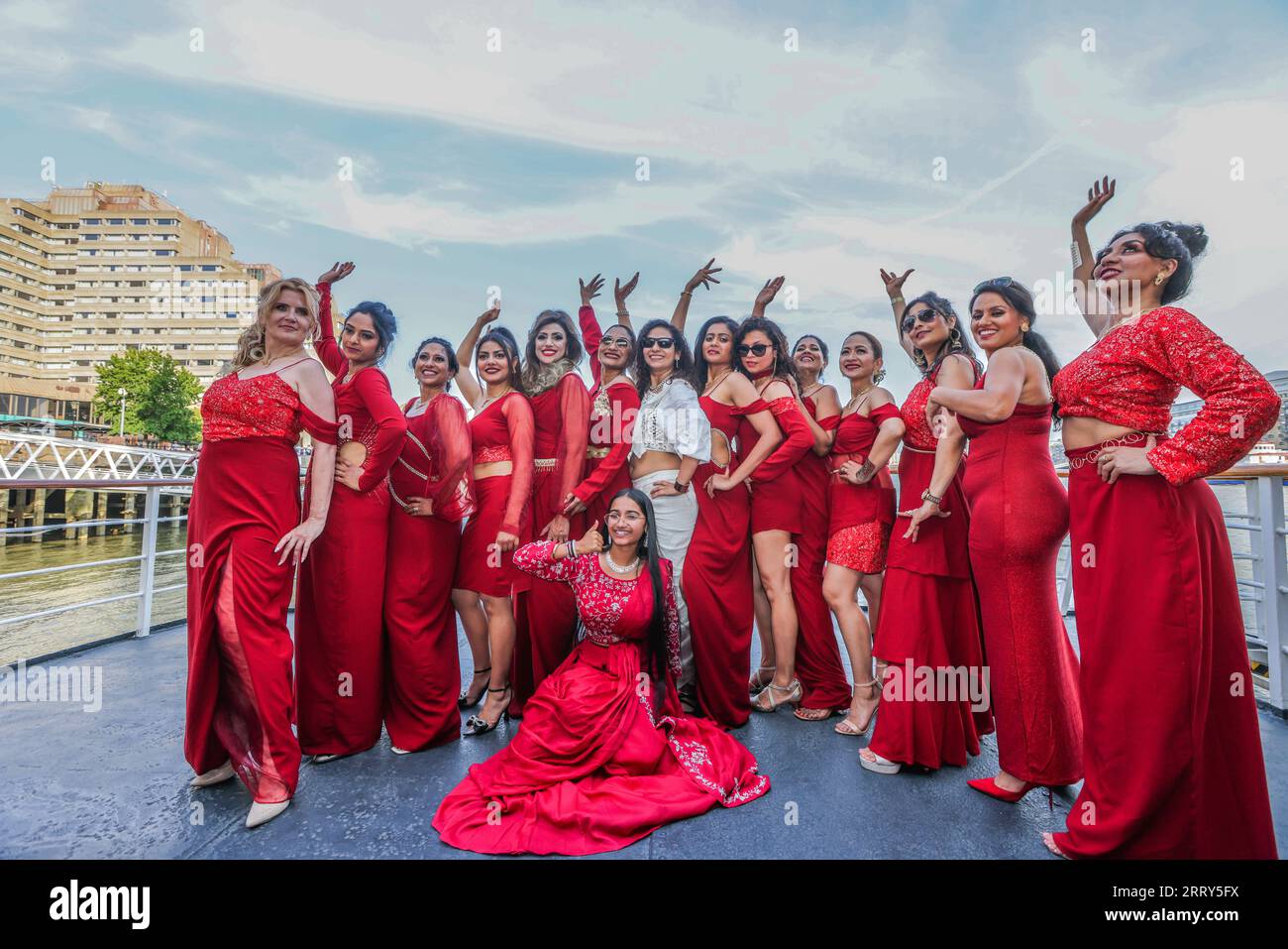 Models in evening wera hi-res stock photography and images - Alamy