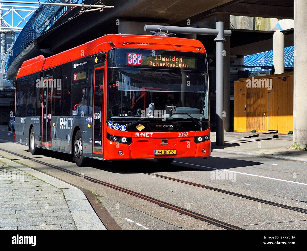 Black and red Ebusco 2.2 buses of Connexion in R-Net colors at ...