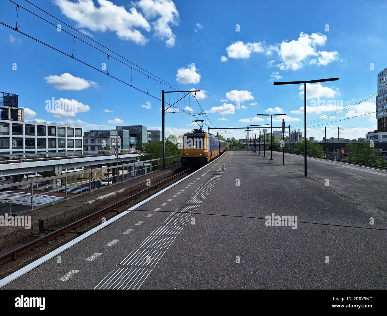 Traxx locomotive with passenger cars with an intercity direct Stock ...