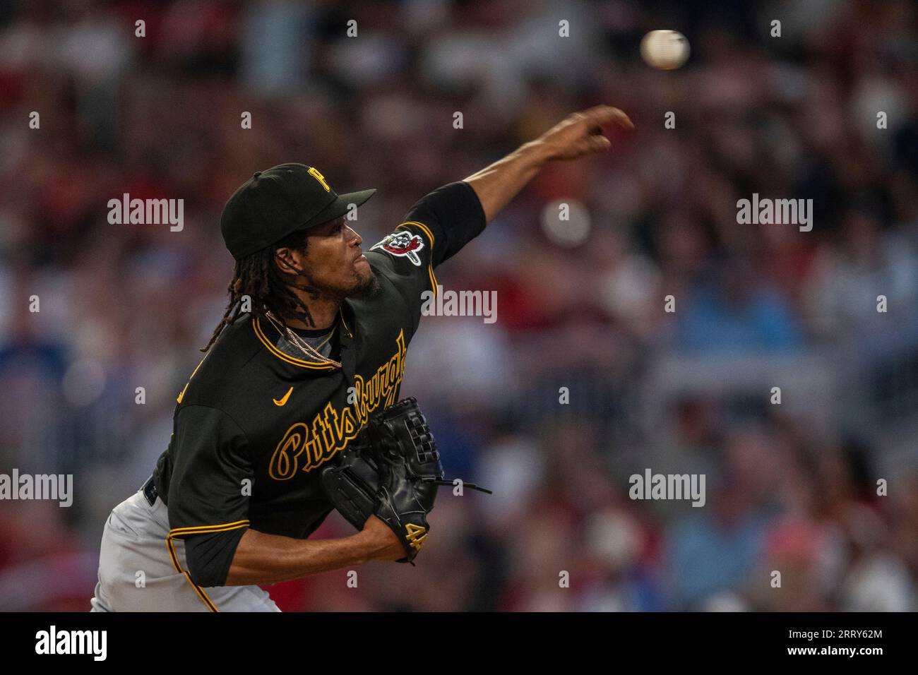 Pittsburgh Pirates relief pitcher Jose Hernandez throws to a Atlanta ...