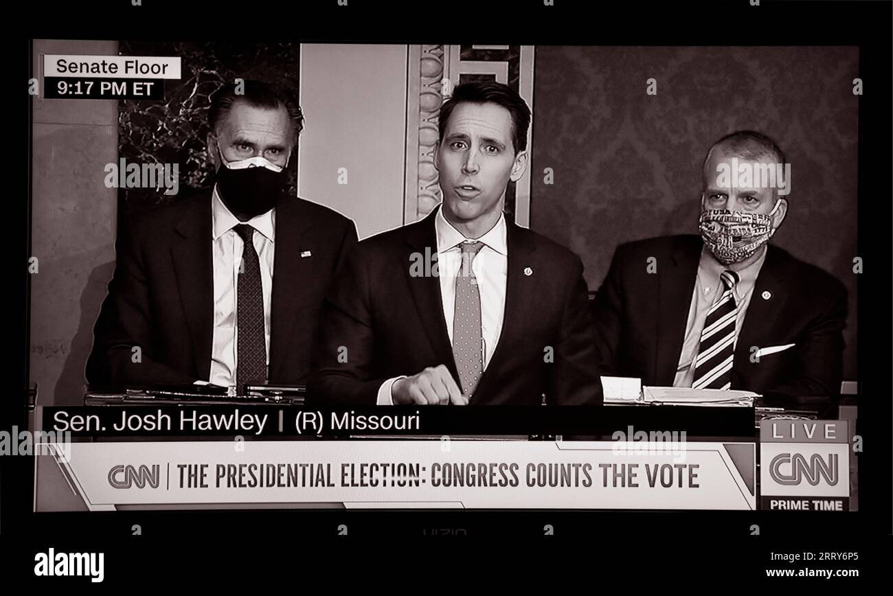 Capitol riot jan 6 attack on media hi-res stock photography and images ...