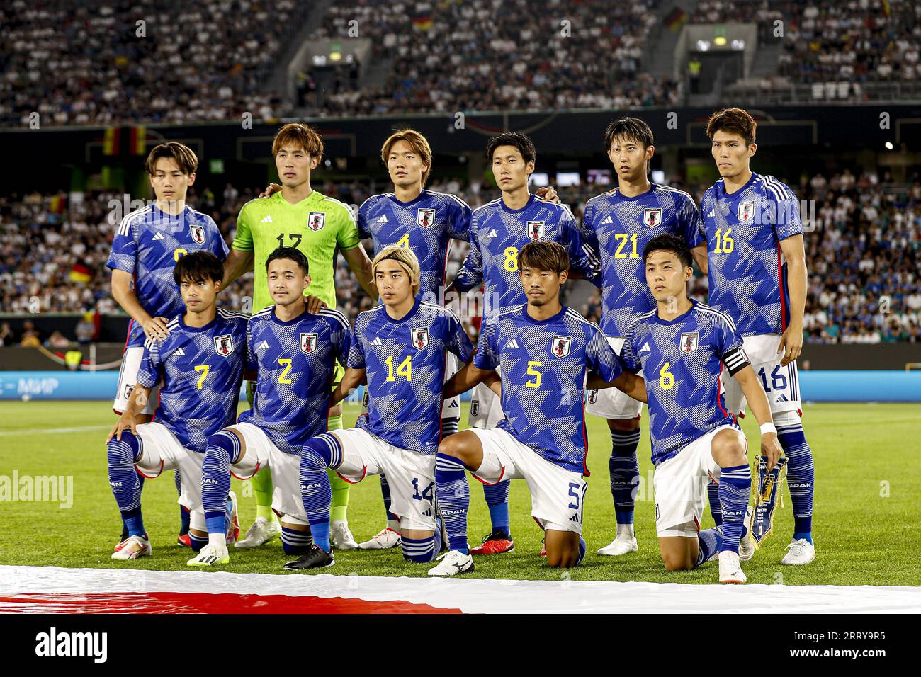 WOLFSBURG - (Top row l-r) Ayase Ueda of Japan, Japan goalkeeper Keisuke ...