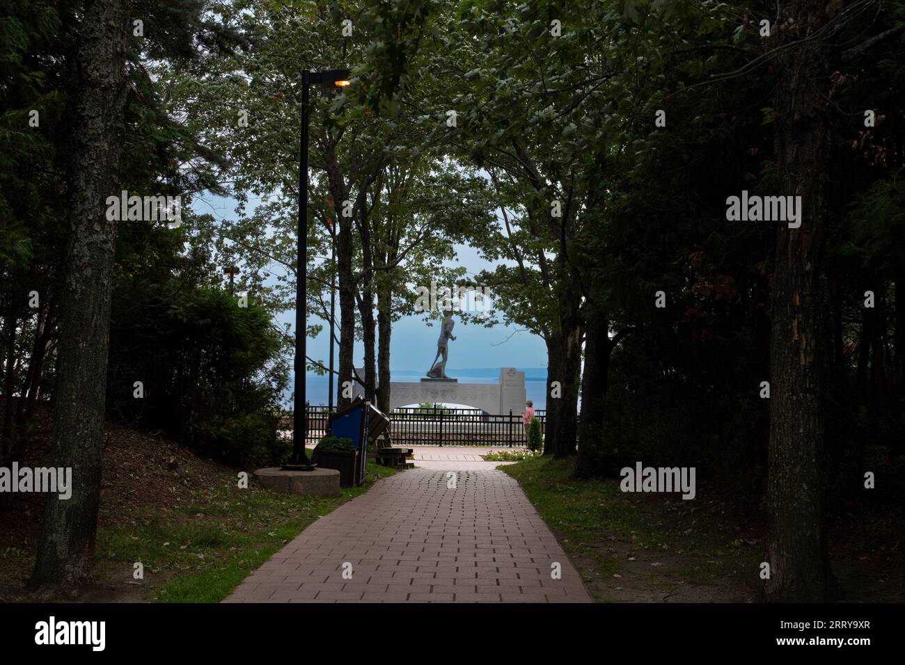 Terry Fox (1958-1981) Monument on the shore of Lake Superior in Thunder ...