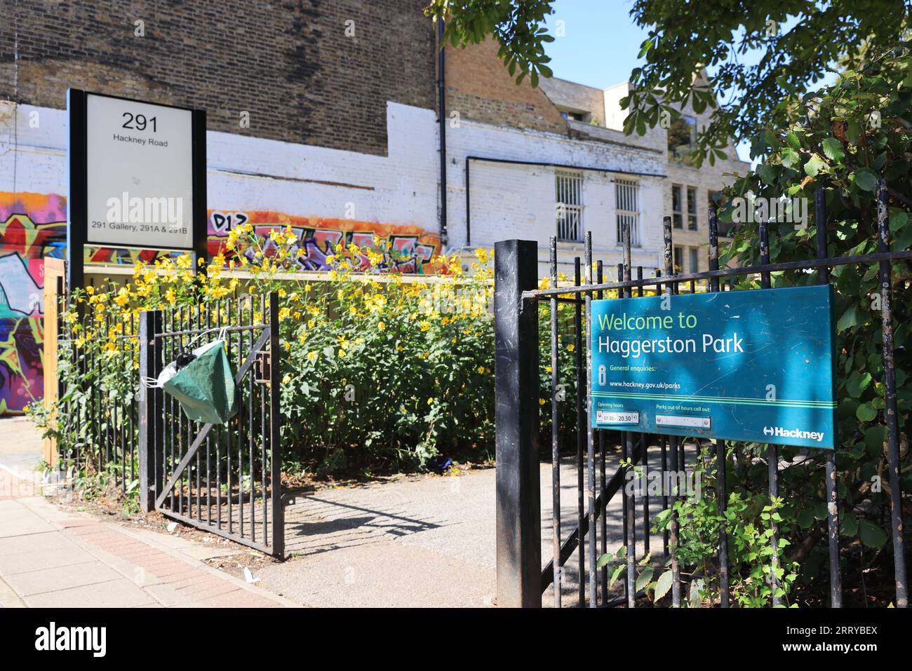 291 gallery hi-res stock photography and images - Alamy