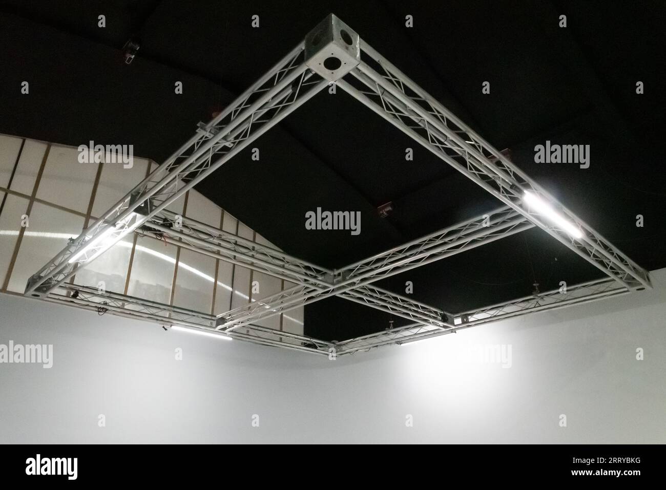 Interior lighting truss industrial design Stock Photo - Alamy
