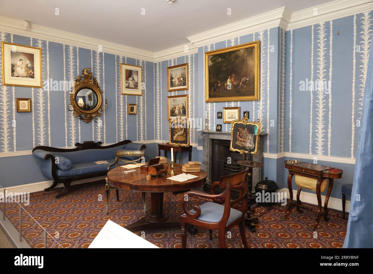 A drawing room in 1830 in the fascinating Museum of the Home in ...