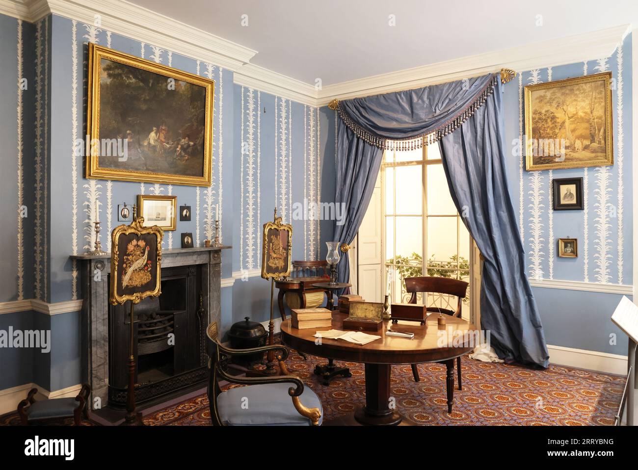 A drawing room in 1830 in the fascinating Museum of the Home in ...