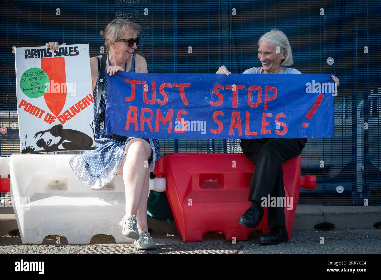 London, UK. 9 September, 2023. Anti-war activists protest and attempt ...