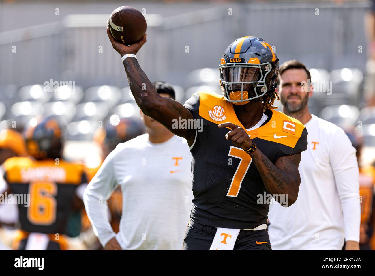 Tennessee quarterback Joe Milton III (7) throws to a receiver during ...