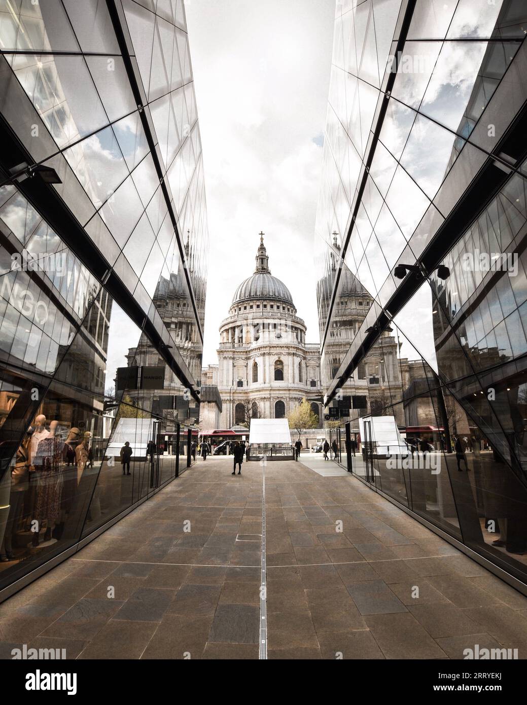 Symmetrical view of the St. Paul's Cathedral captured from the One New Change shopping mall in ...