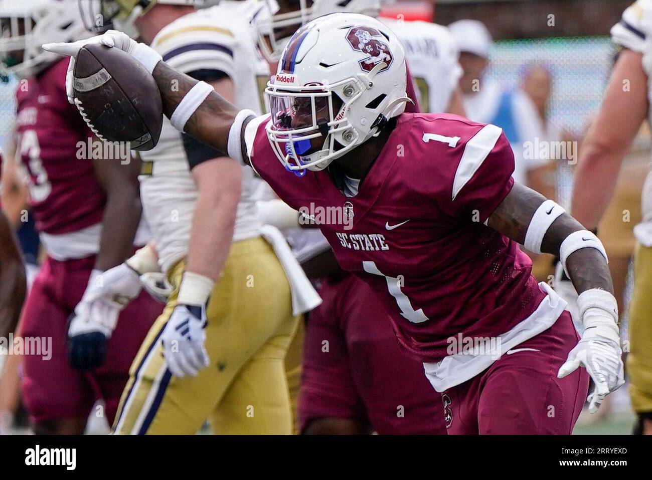 South Carolina State defensive back Jaylen Evans (1) celebrates his ...