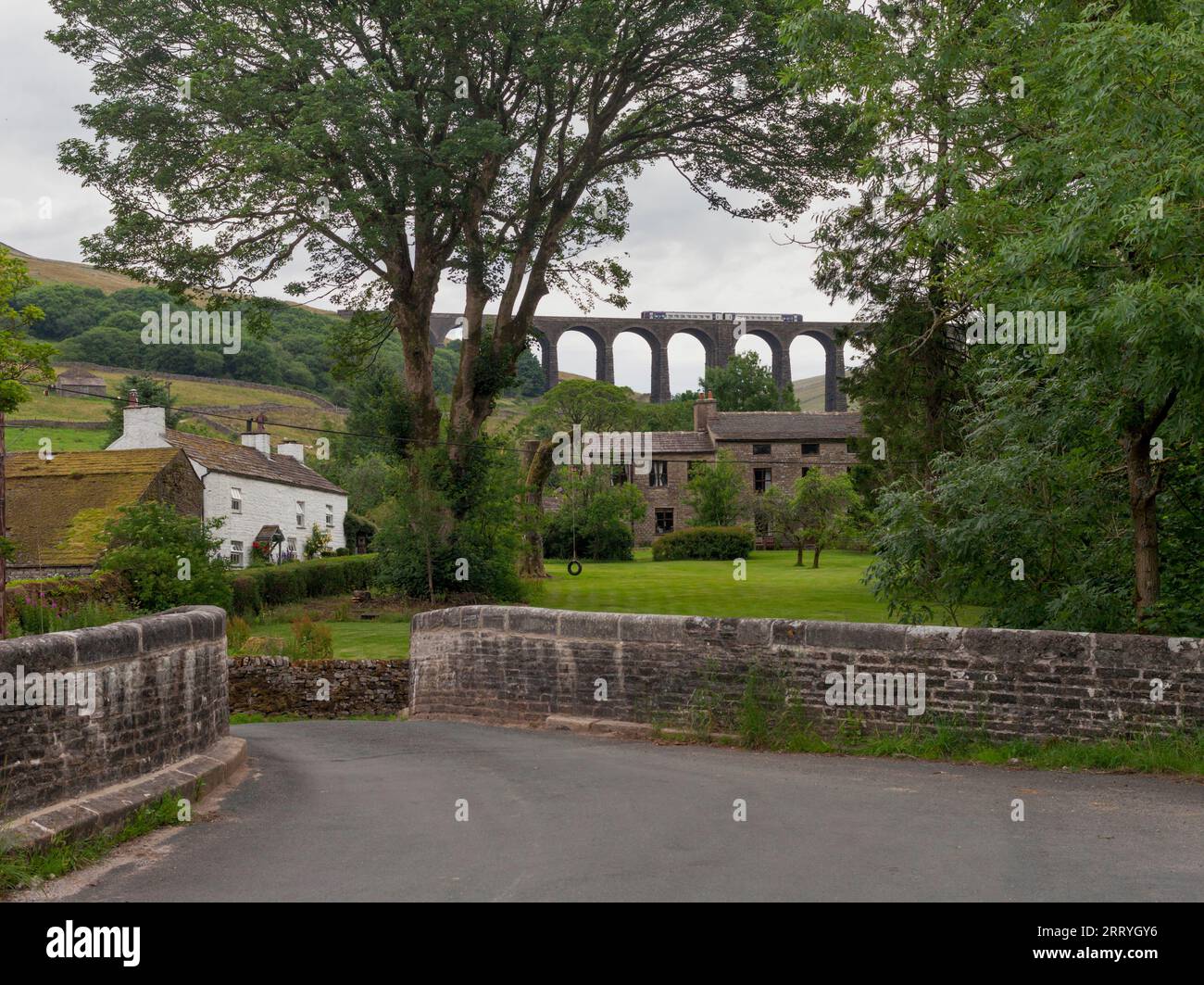 Northern Rail class 158 express sprinter train crossing Arten Gill ...