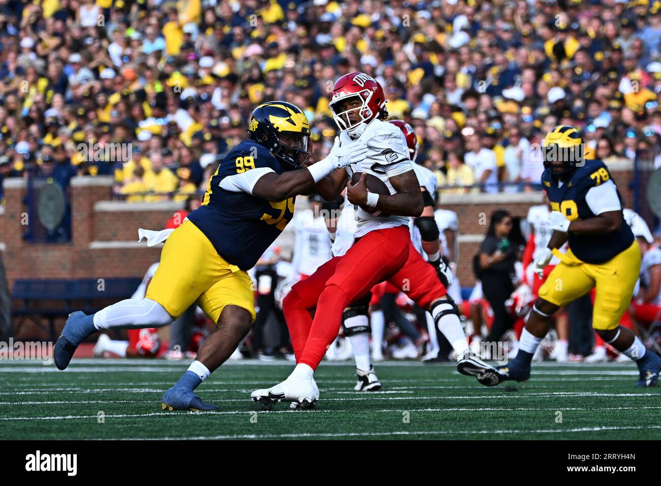 ANN ARBOR, MI - SEPTEMBER 09: Michigan Wolverines defensive lineman Cam ...