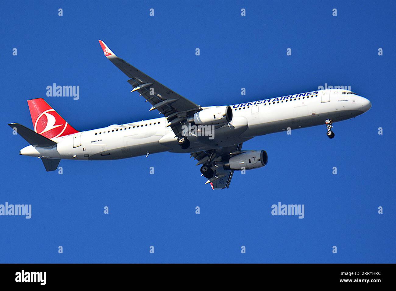 An Turkish Airline plane arrives at Marseille Provence Airport Stock ...