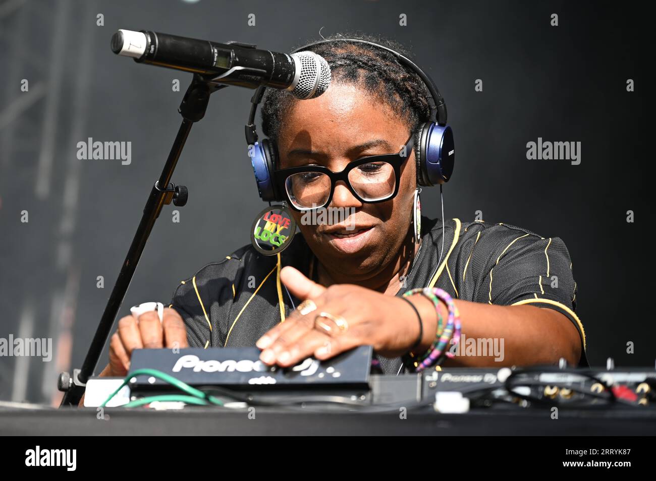 Vanessa freeman hi-res stock photography and images - Alamy