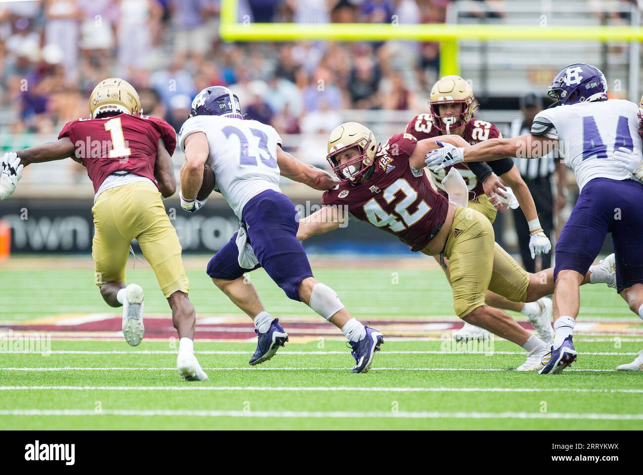 CHESTNUT HILL, MA - SEPTEMBER 09: Boston College Eagles linebacker ...
