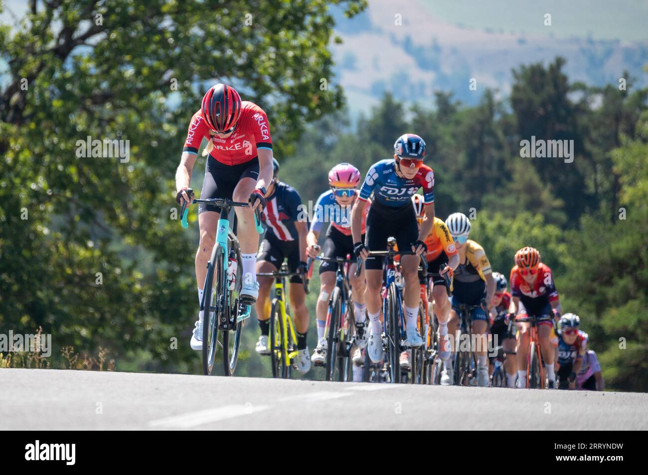 Peloton during the TCFIA, Tour Cycliste Feminin International de l ...