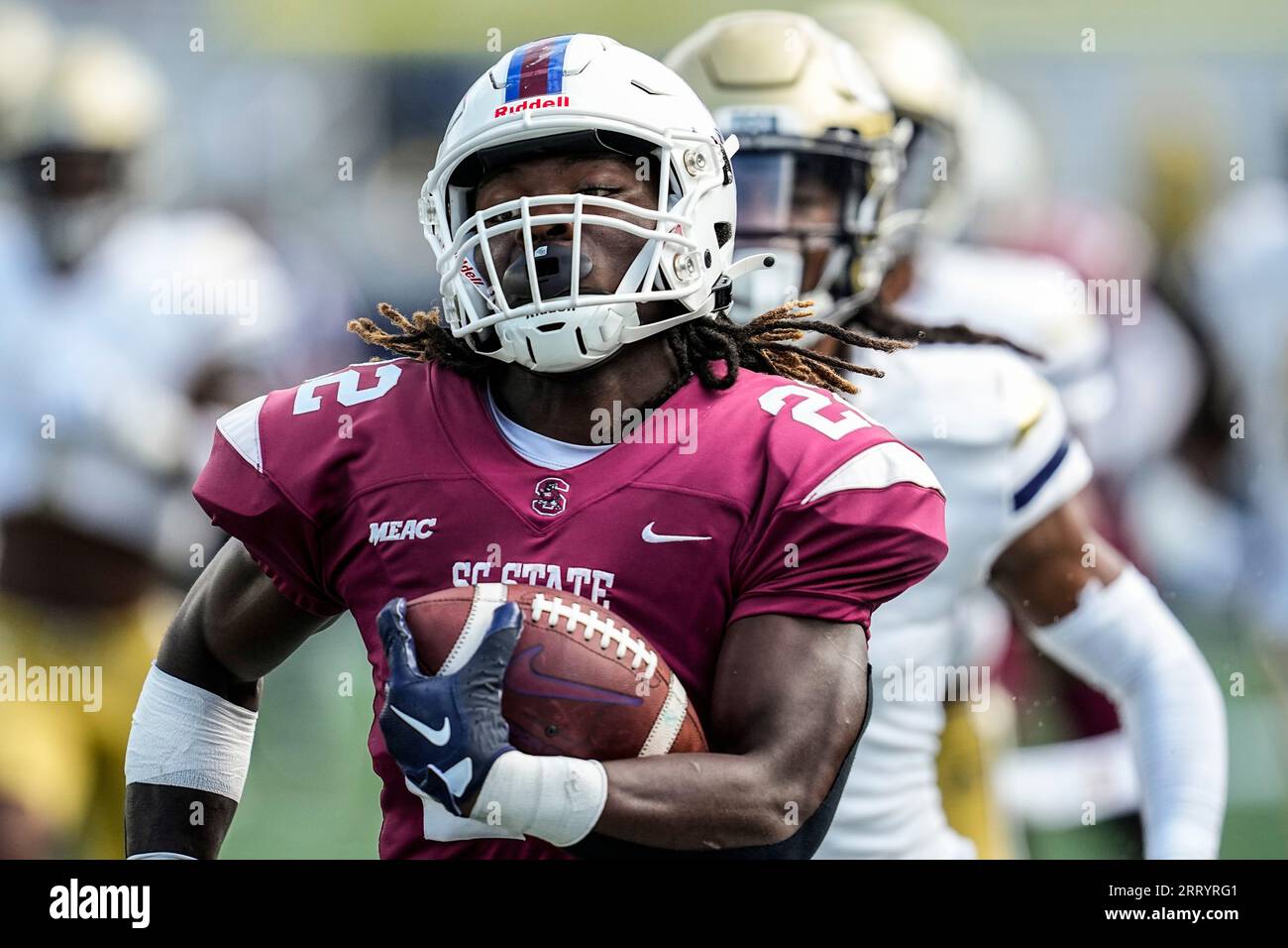 South Carolina State running back Jawarn Howell (22) runs against ...