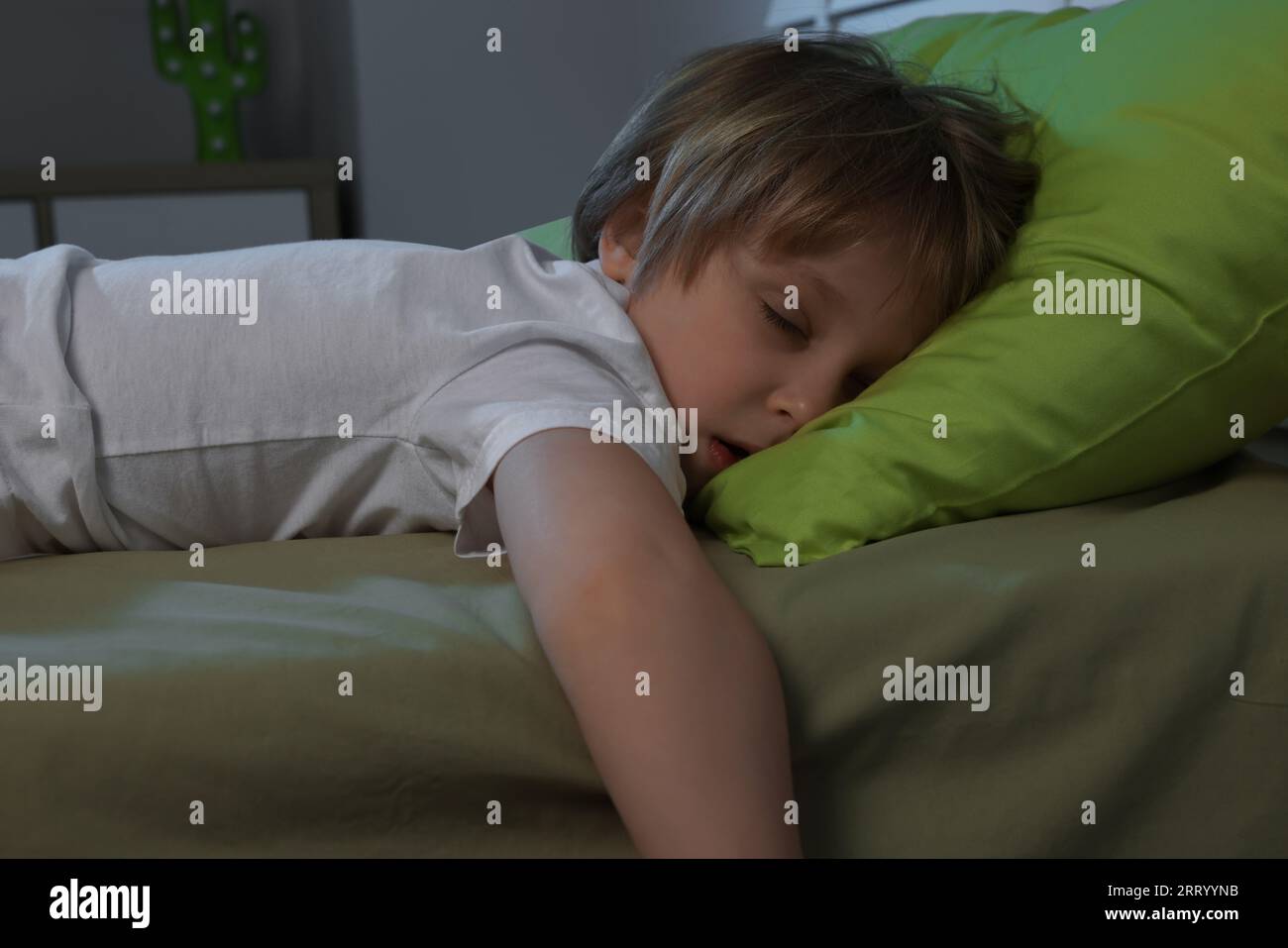 Boy bed awake night hi-res stock photography and images - Alamy