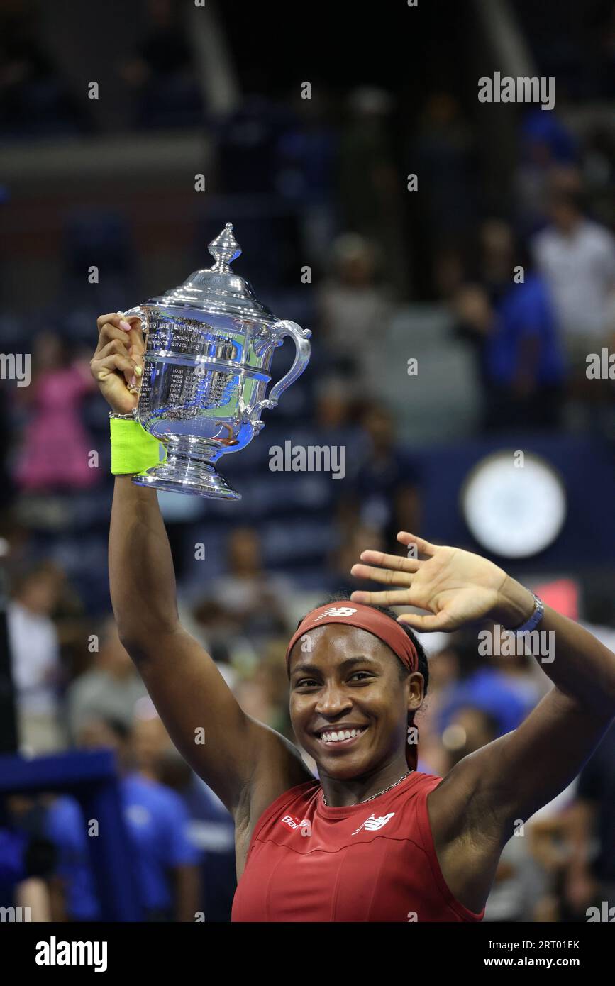New York, United States. 09th Sep, 2023. Coco Gauff hoists the US Open ...