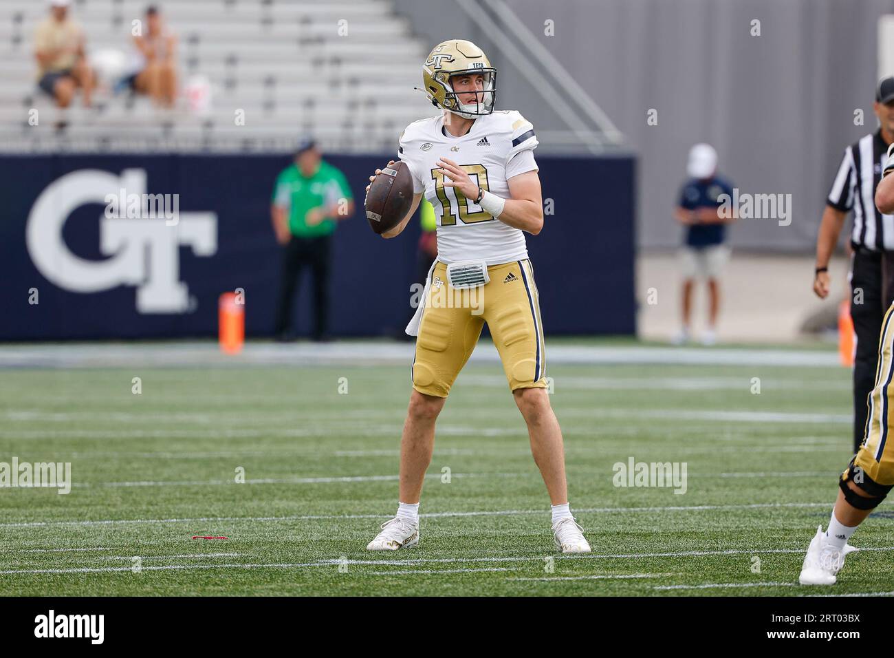 Atlanta, Georgia. 9th Sep, 2023. Georgia Tech's Haynes King (10) looks ...