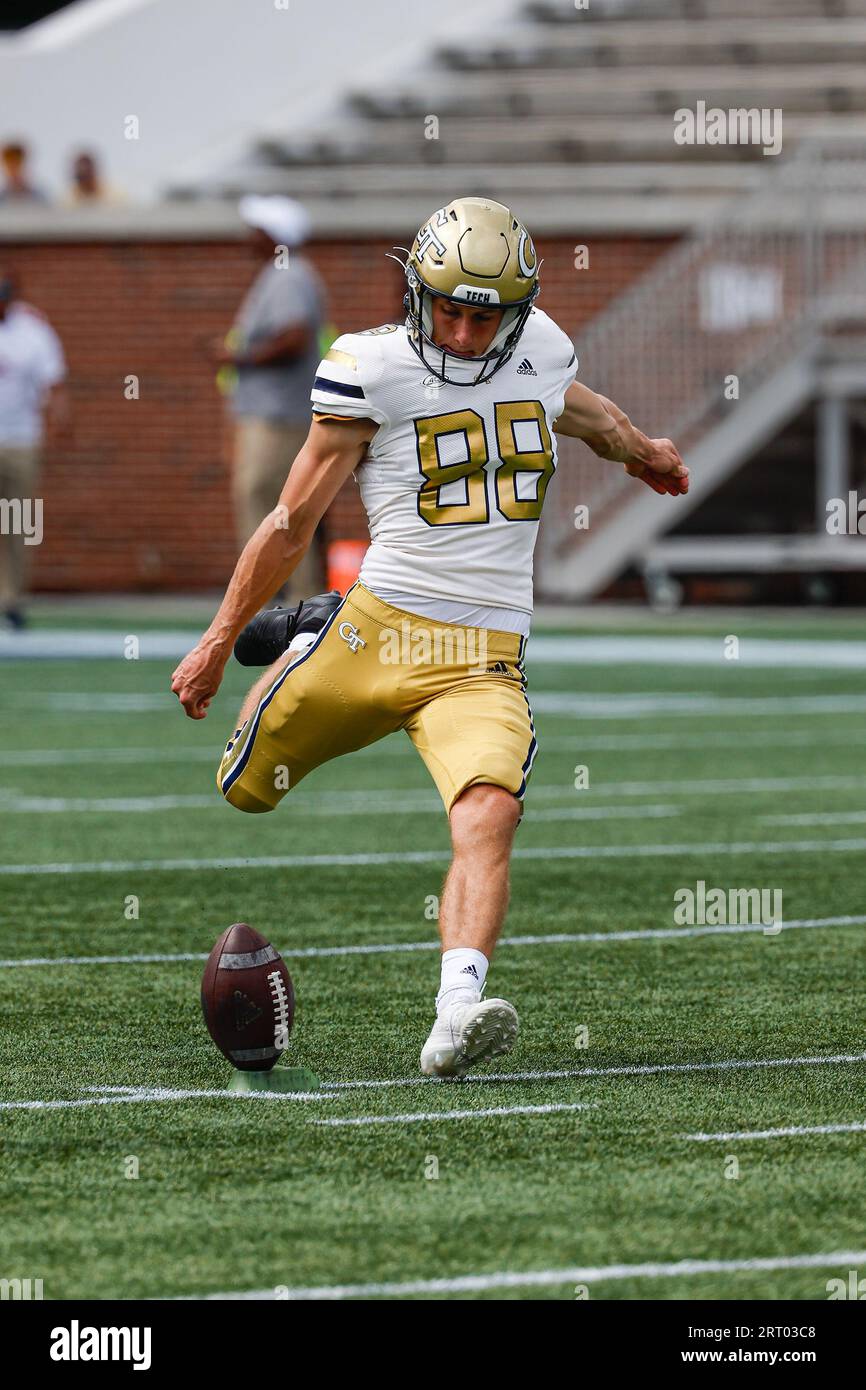 Atlanta, Georgia. 9th Sep, 2023. Georgia Tech's Gavin Stewart (88 ...