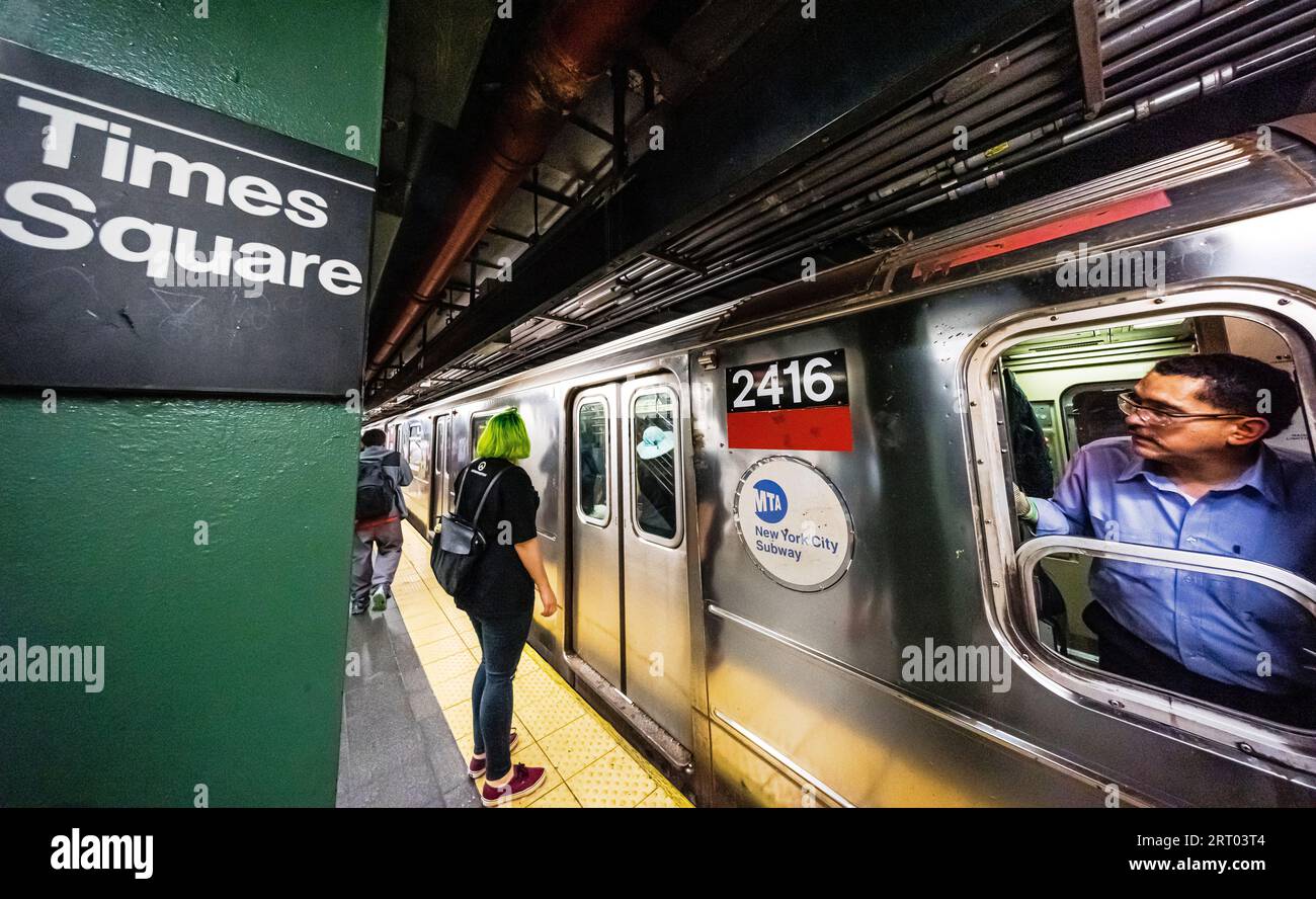 Times Square – 42nd Street Subway Station Manhattan New York, New York ...