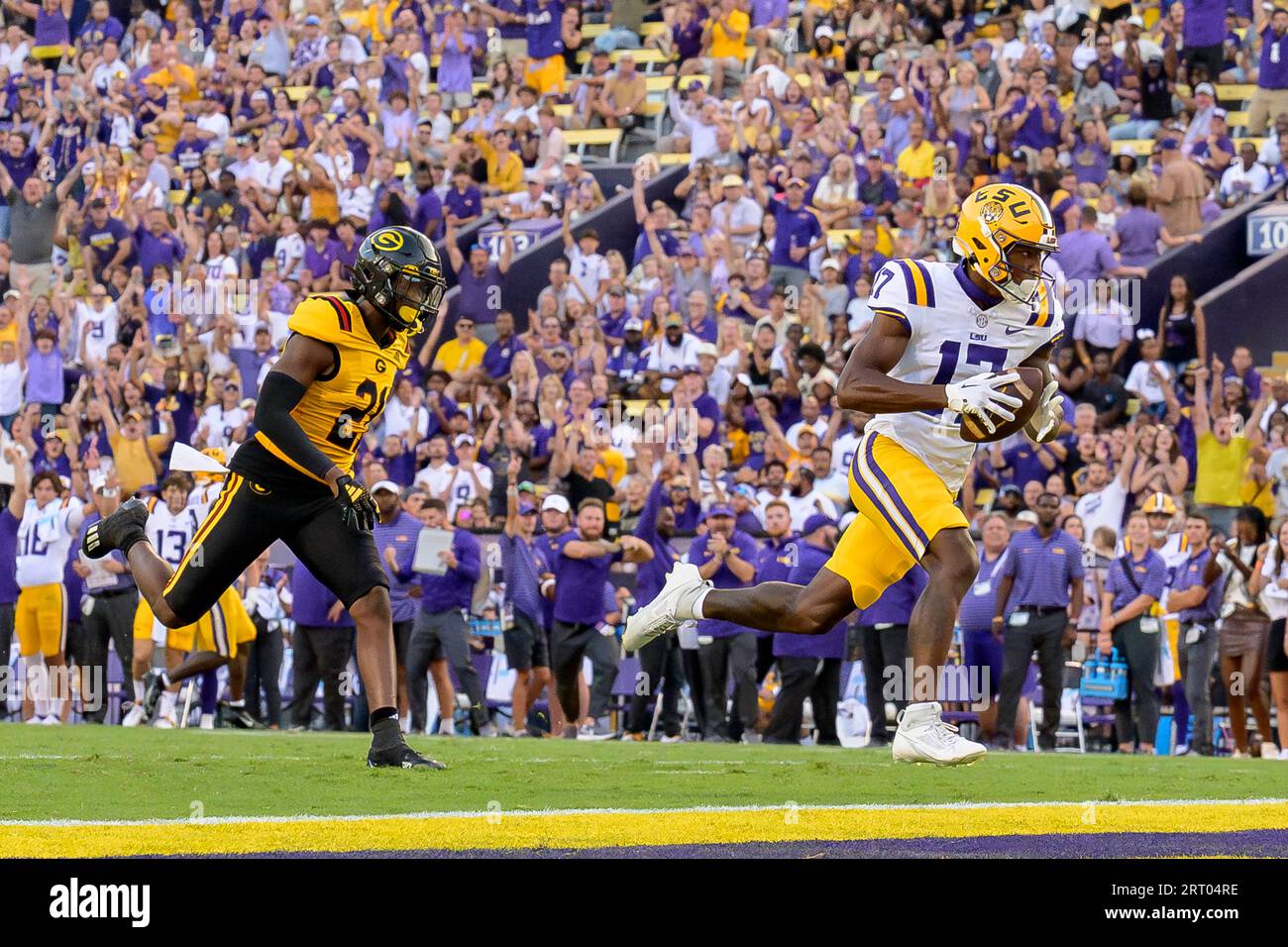 LSU wide receiver Chris Hilton Jr. (17) scores a touchdown against ...