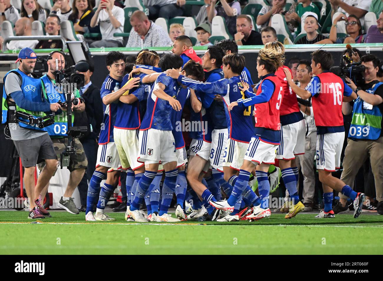 Frankfurt, Germany. 9th Sep, 2023. Players of Japan celebrate victory ...