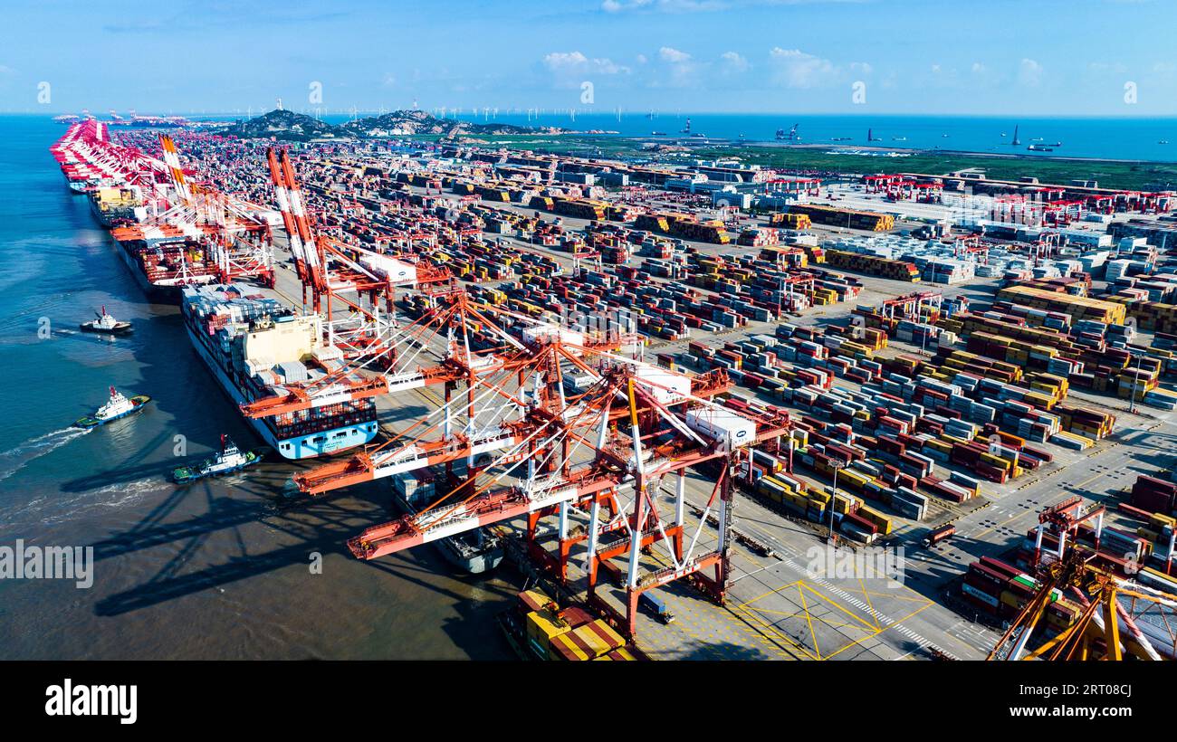 SHANGHAI, CHINA - SEPTEMBER 9, 2023 - Several large container ships ...