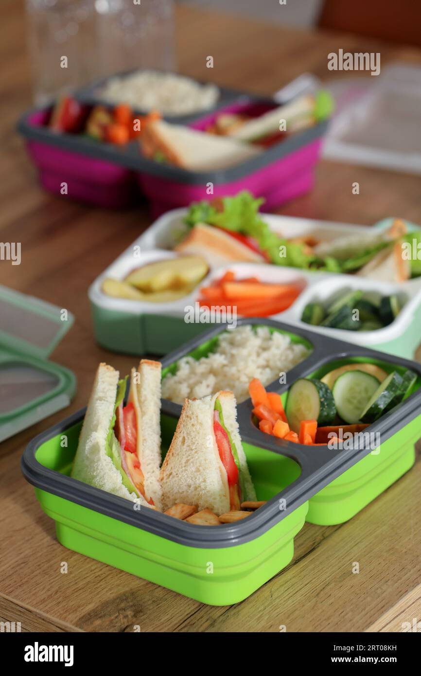 School child carry lunchbox hi-res stock photography and images - Alamy