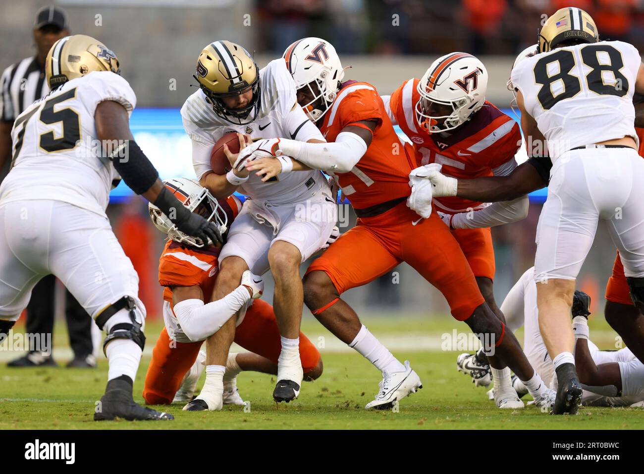 September 9, 2023: Virginia Tech Hokies linebacker Keli Lawson (21 ...