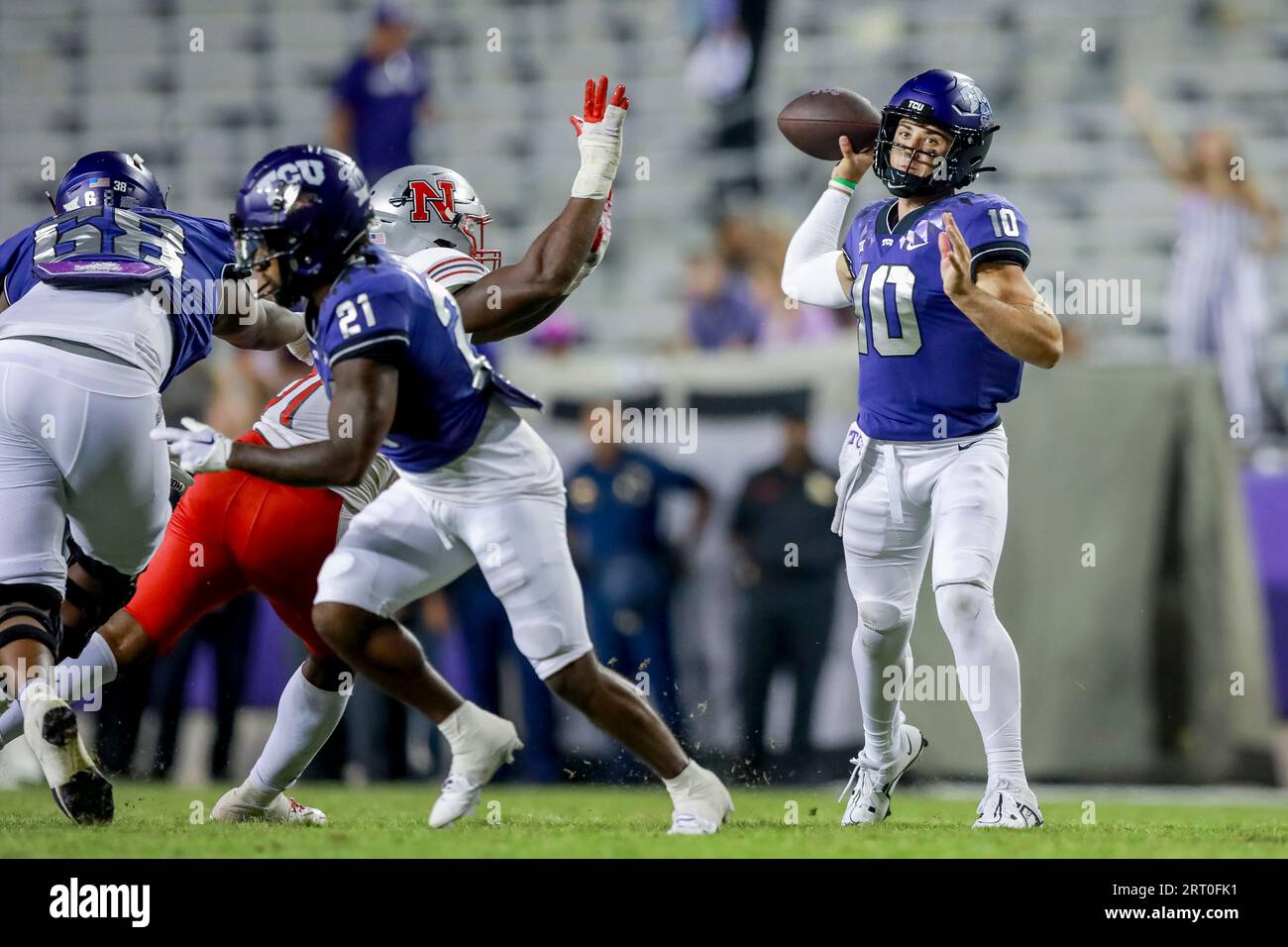 TCU quarterback Josh Hoover (10) looks to pass during the second half ...
