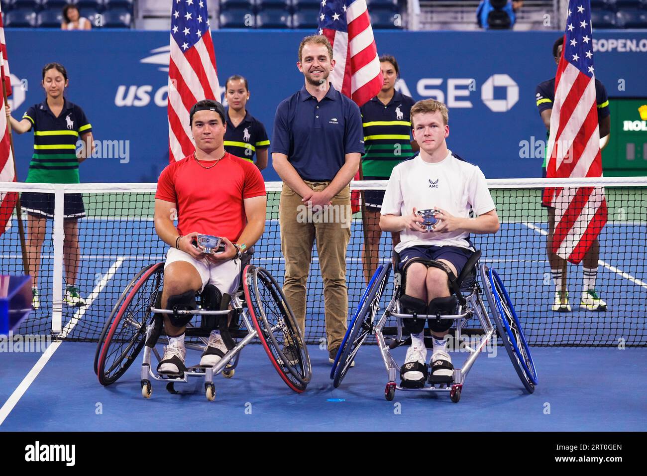 Dahnon Ward and Joshua Johns pose for a photo with their trophies ...