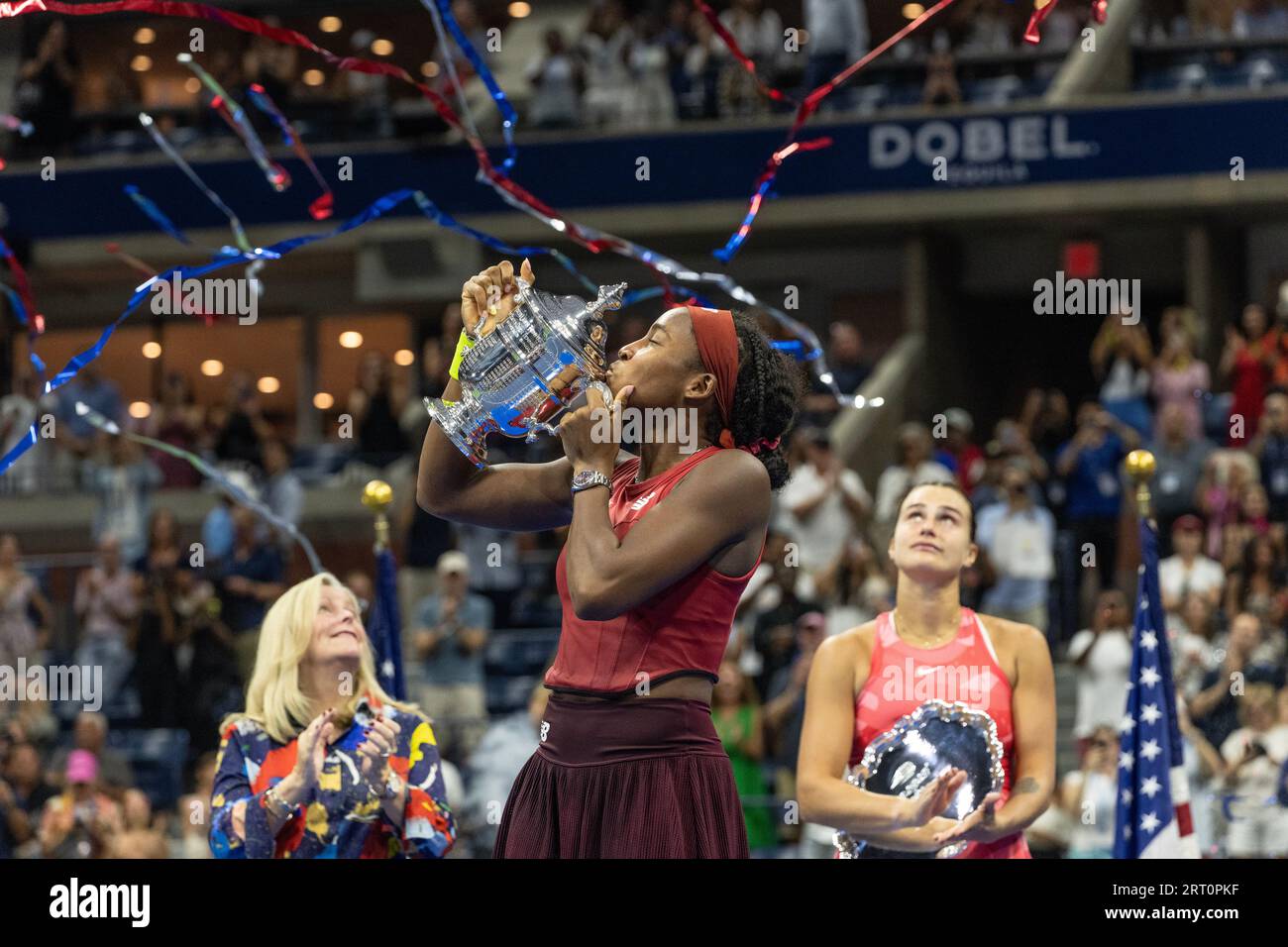 Coco Gauff of USA kisses the trophy after winning women's championship ...