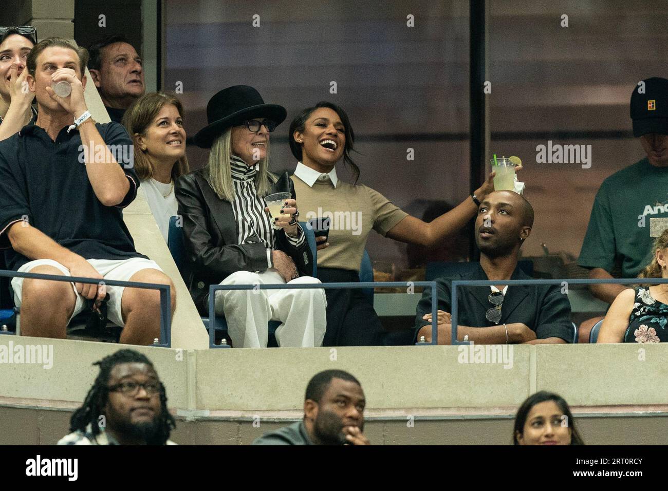 Diane Keaton, Ariana DeBose attend final match of women's singles ...