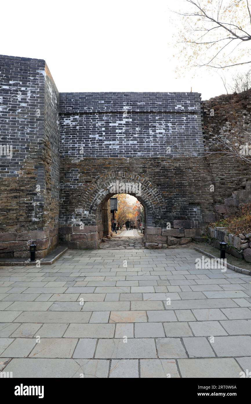 Architectural landscape of Great Wall castle gate, North China Stock ...
