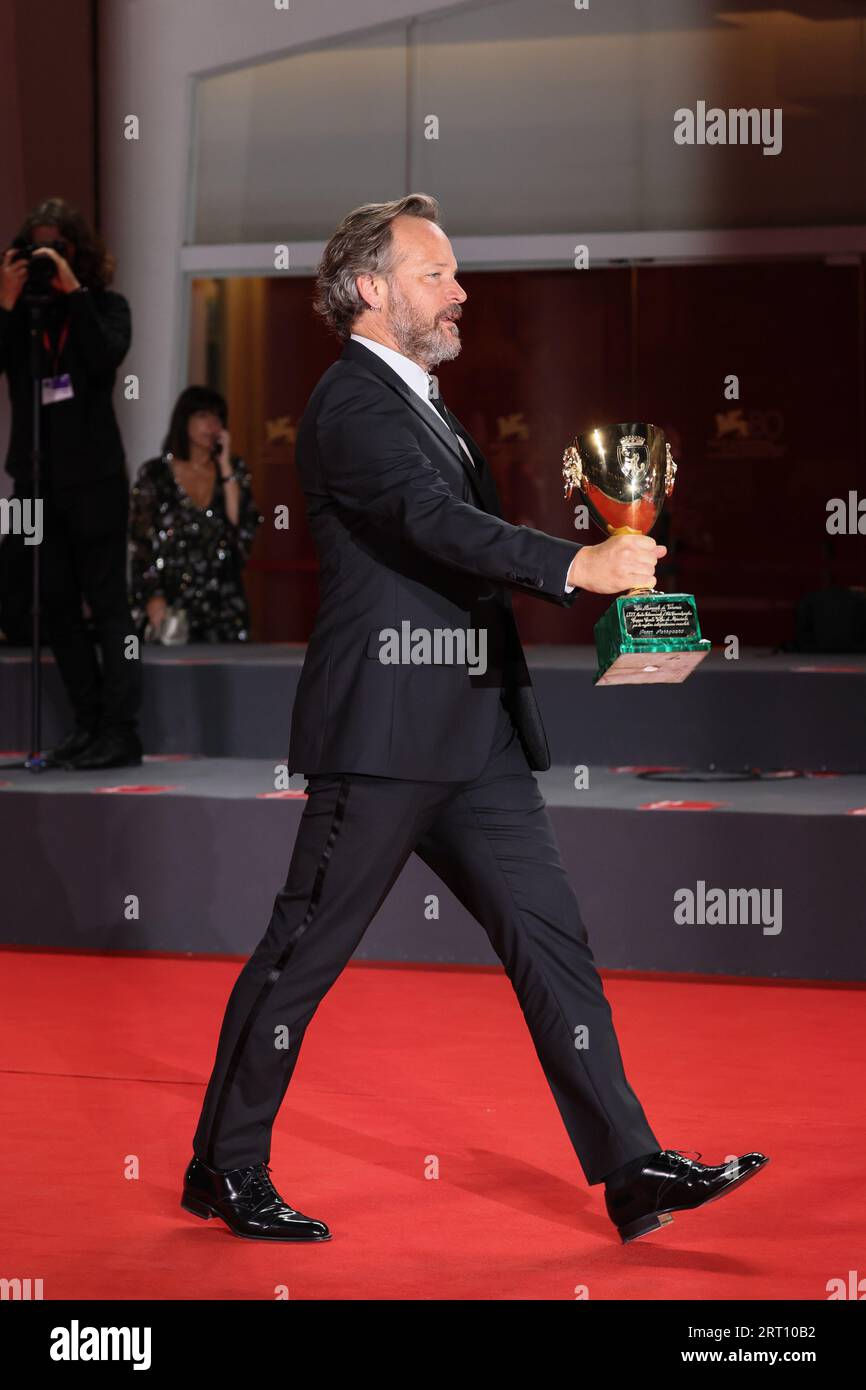 Peter Sarsgaard, the Best Actor Award for 'Memory' and at the winner's ...