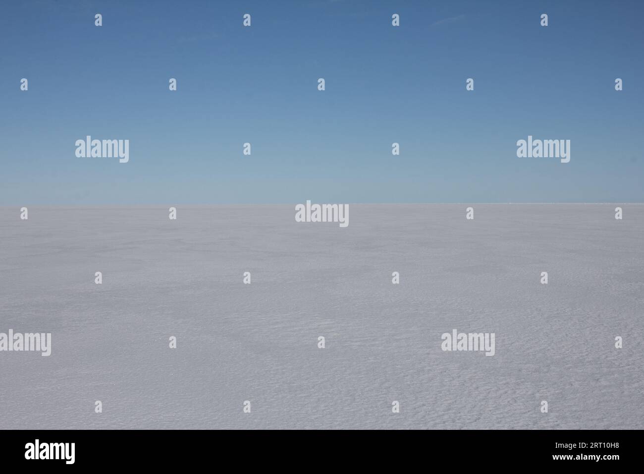 Smooth snowy ice surface after yesterday's snowfall, almost perfect ...