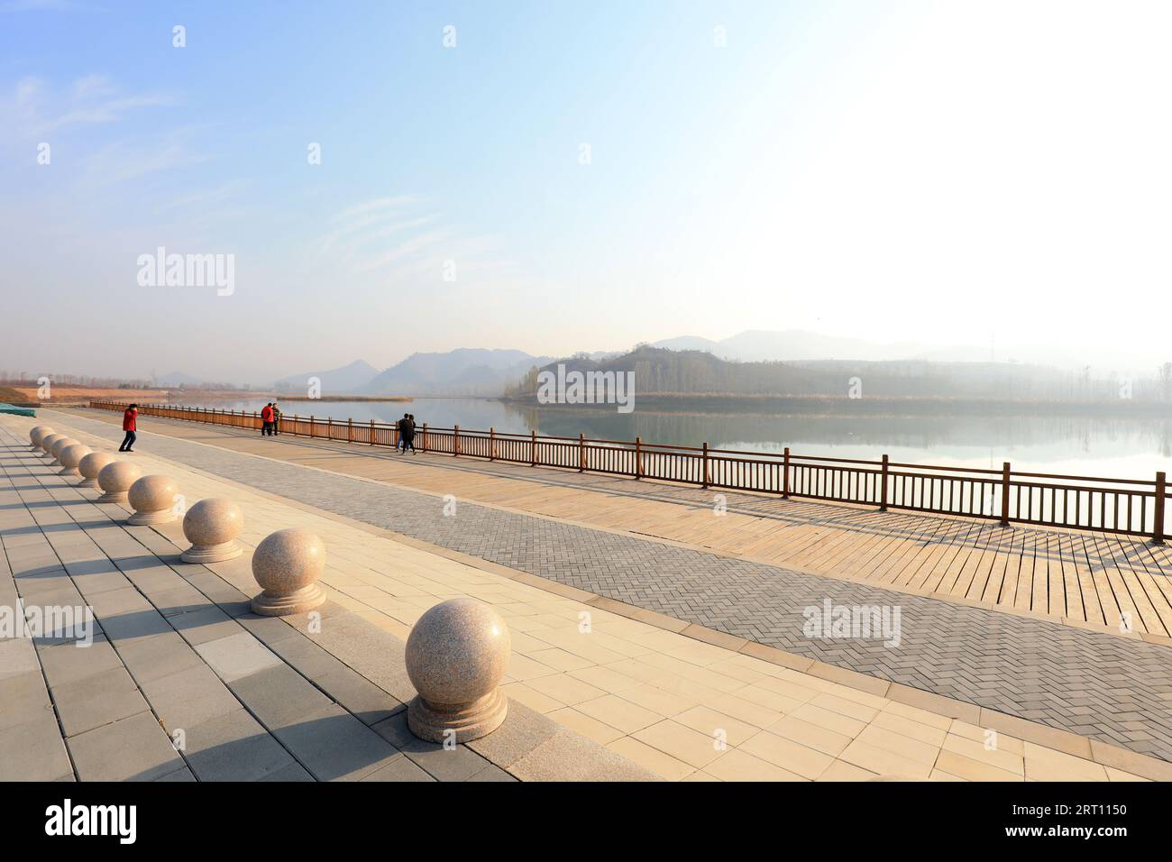 Viewing platform railings in hi-res stock photography and images - Alamy