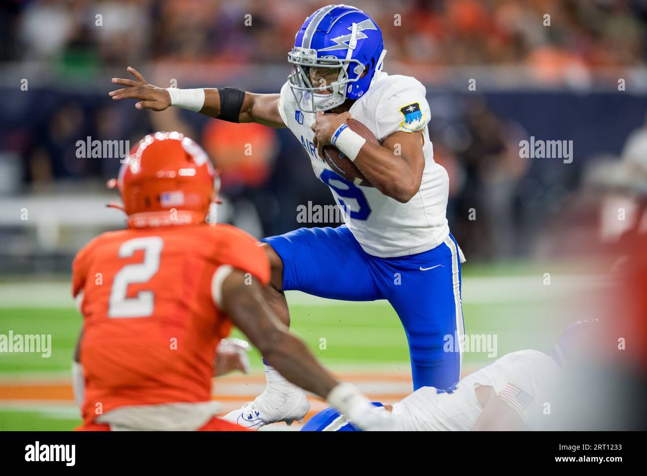 Houston, TX, USA. 9th Sep, 2023. Air Force Falcons quarterback Zac ...