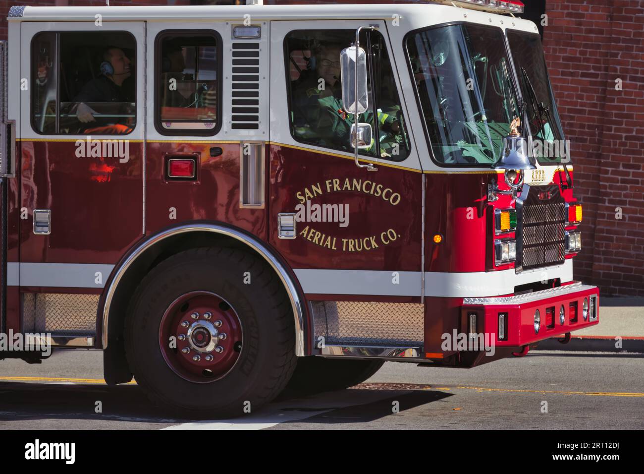 San Francisco Fire Department Truck in Action Stock Photo - Alamy