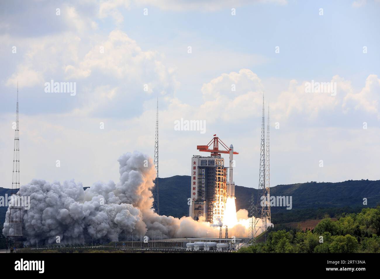 Taiyuan. 10th Sep, 2023. A modified version of the Long March-6 carrier ...