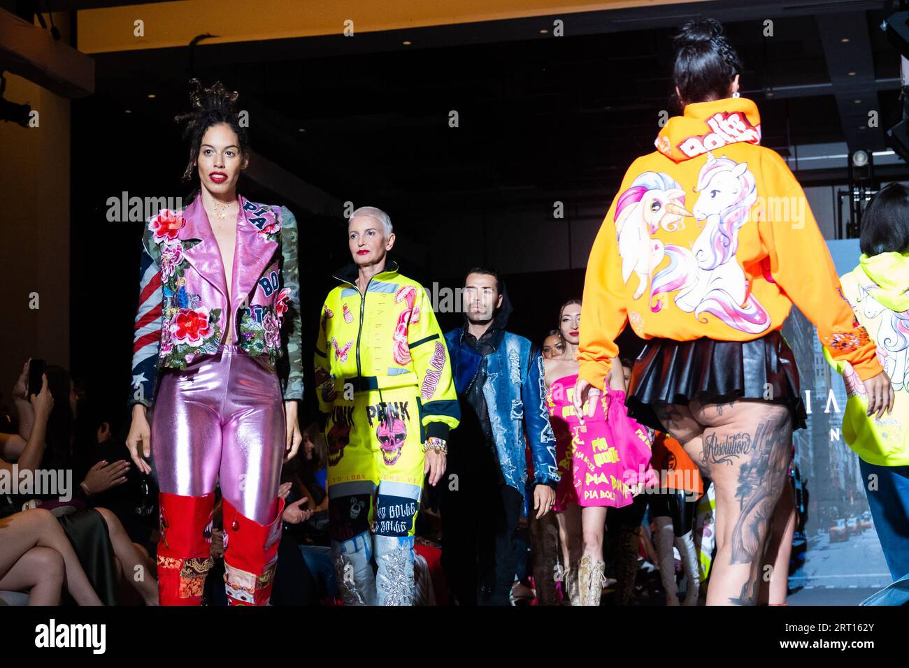 Pia bolte fashion show hi-res stock photography and images - Alamy