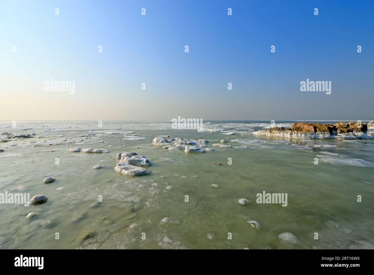 Beidaihe seaside hi-res stock photography and images - Alamy