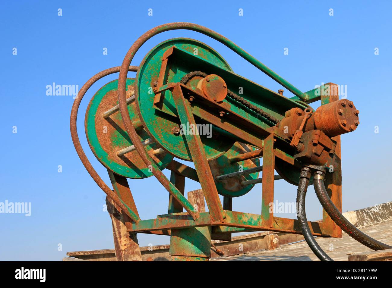 Oxidation rust mechanical device Stock Photo - Alamy