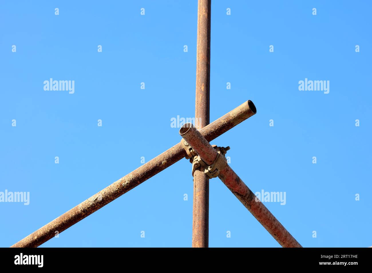 Steel pipe scaffold Stock Photo - Alamy