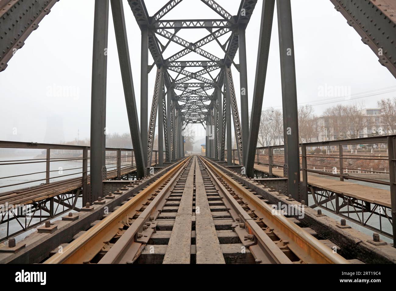 Open frame steel structure hi-res stock photography and images - Alamy
