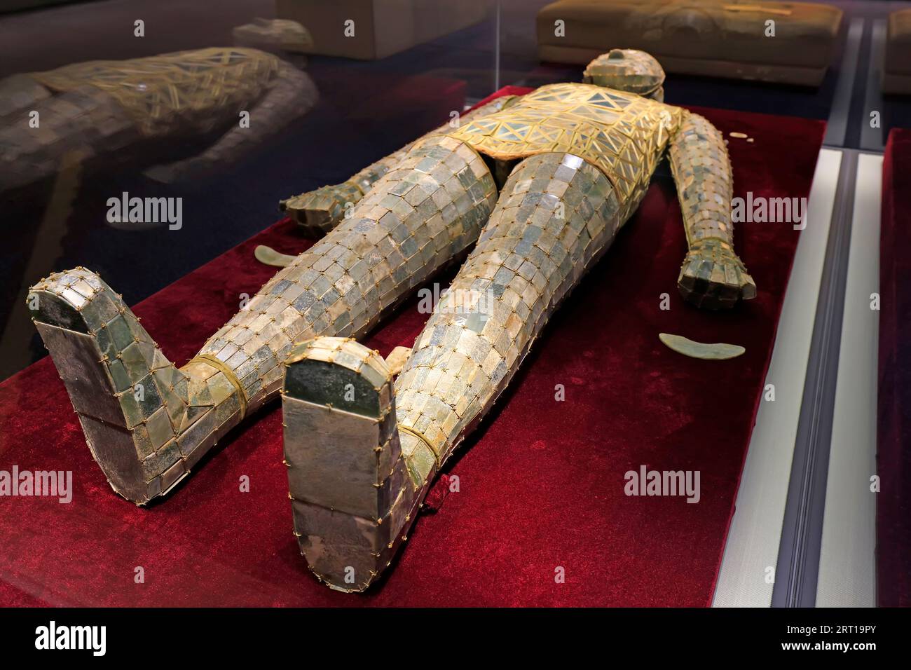 China burial clothes hi-res stock photography and images - Alamy
